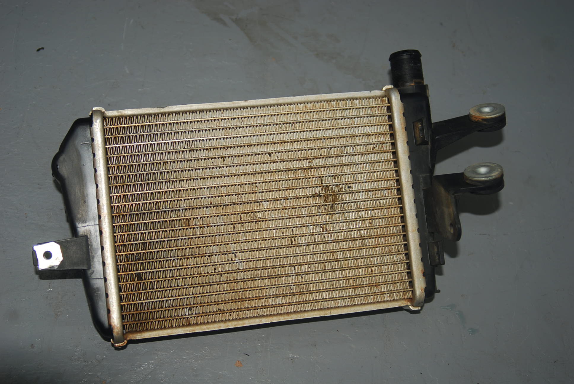 2017 BMW R 1200 GS RALLY RADIATOR L/H – Motorcycle Salvage SA Parts