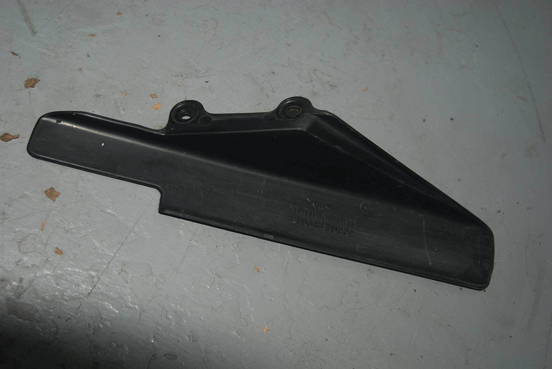 2005 KAWASAKI ZX 10 CHAIN GUARD – Motorcycle Salvage SA Parts