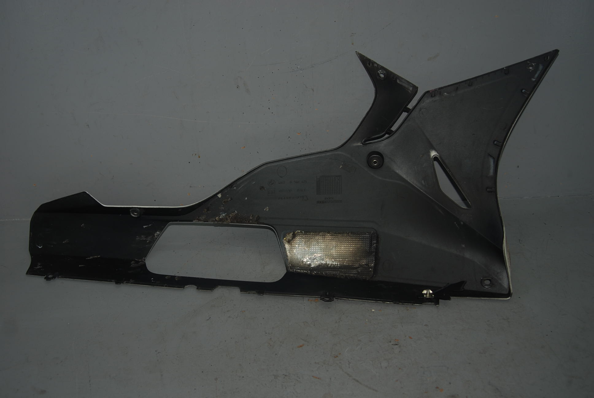 2018 BMW S 1000 RR BELLY PANEL L/H – Motorcycle Salvage SA Parts