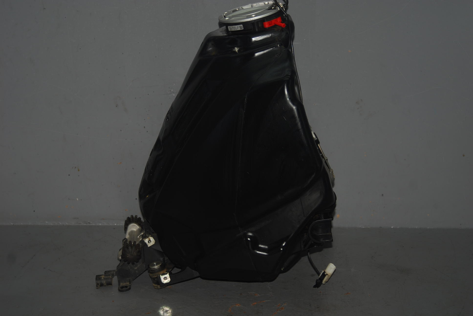 2021 BMW R 1250 GS FUEL TANK – Motorcycle Salvage SA Parts
