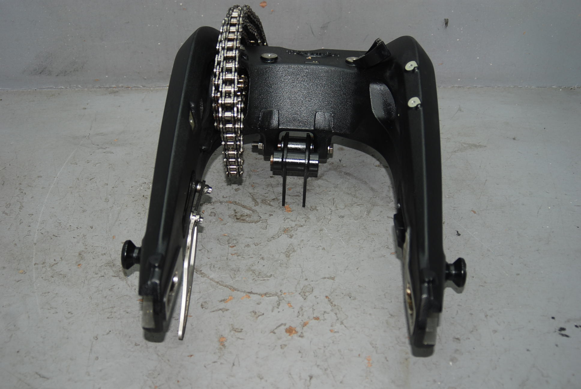 2022 TRIUMPH STREET TRIPLE RS 765 SWING ARM – Motorcycle Salvage SA Parts
