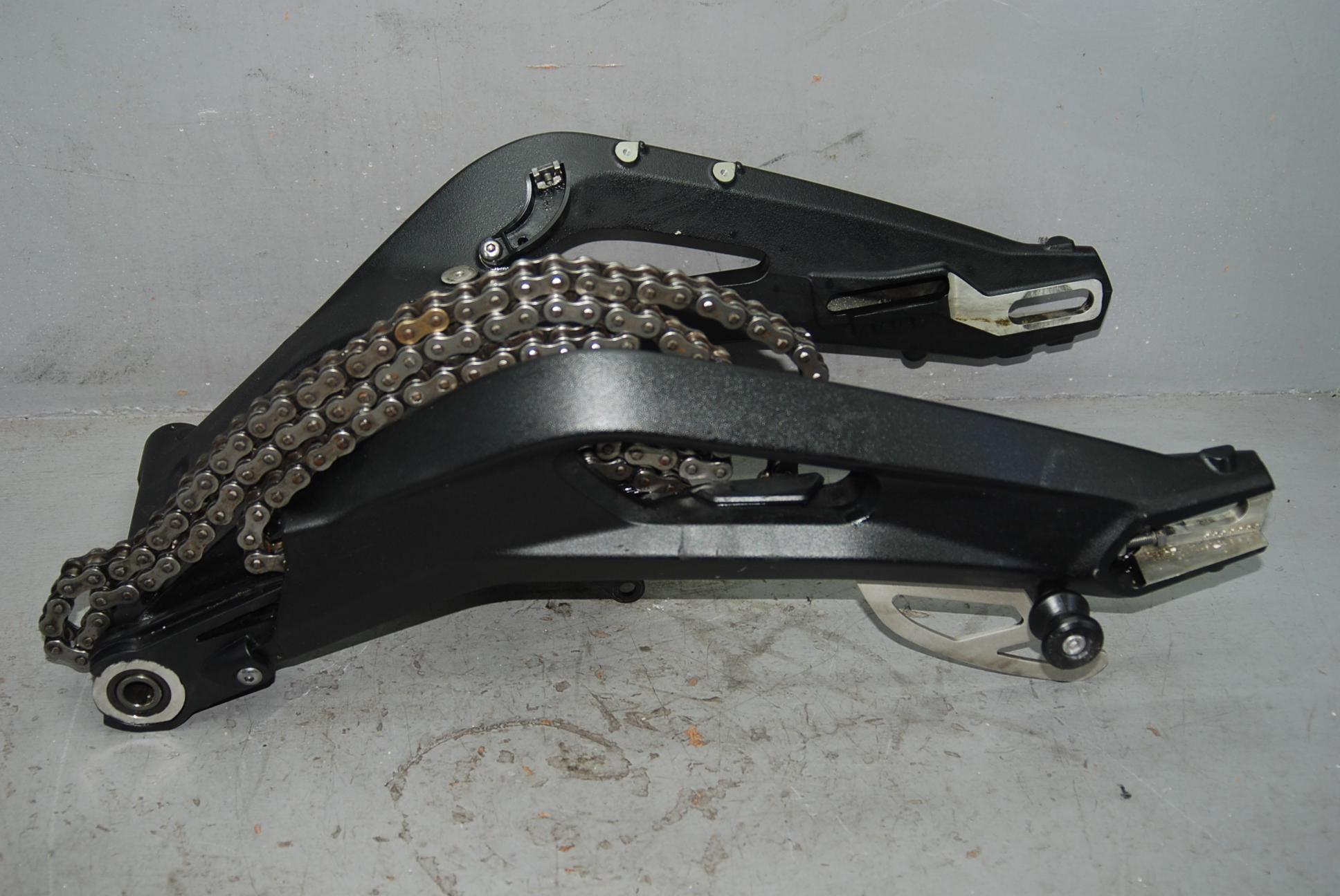 2022 TRIUMPH STREET TRIPLE RS 765 SWING ARM – Motorcycle Salvage SA Parts